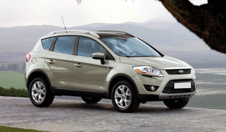 Ford Kuga 1.5 (182 cv), gasolina, Transmisión automática, tracción (4WD ...